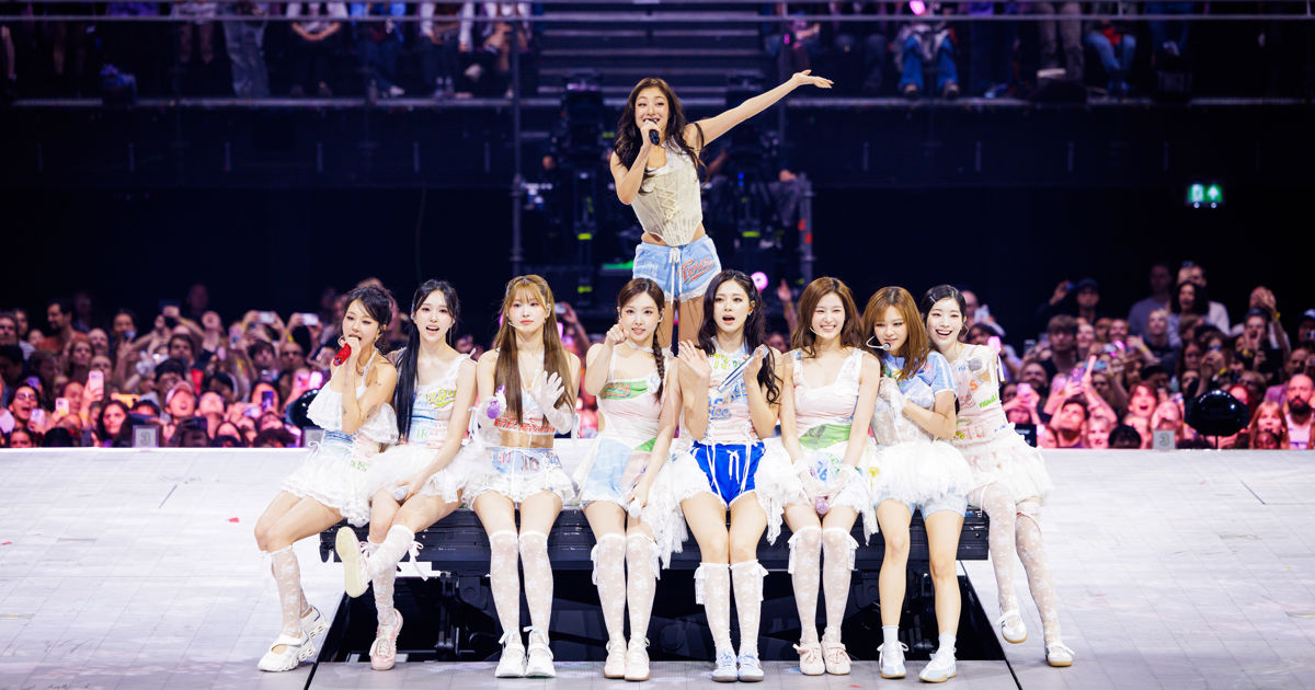 TWICE concert | MOJO